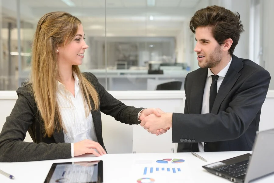 How to Become a Sales Agent – Easy Guide for Beginners